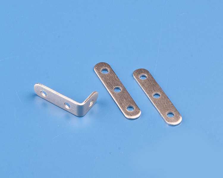 Romarin Lasche mit Bohrungen für Takelage (10 Stück), KR-ro1357